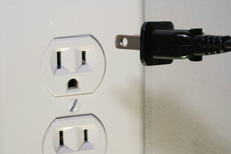 Vietnam Power & Plug Guide: Voltage, Outlet Types, and Adapter Tips for ...